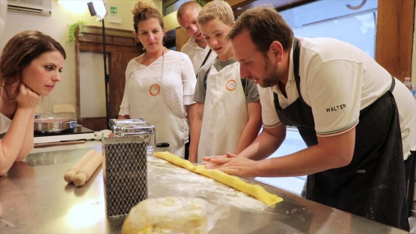 Florence: Pasta and Dessert Cooking Class with Drinks - Key Points