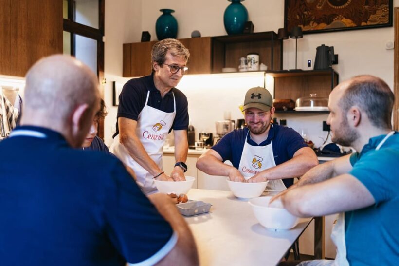 Florence: Pasta and Tiramisu Cooking Class with Local Host - Key Points