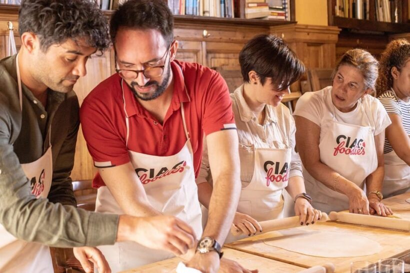 Florence: Pizza and Gelato Experience with Unlimited Wine - Key Points