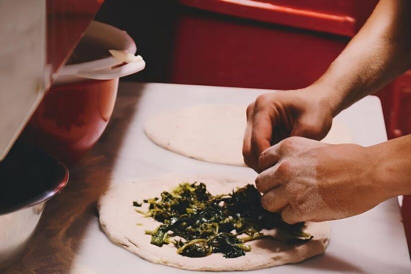 Florence: Private Pizza Making Class with Wine Tasting - Key Points