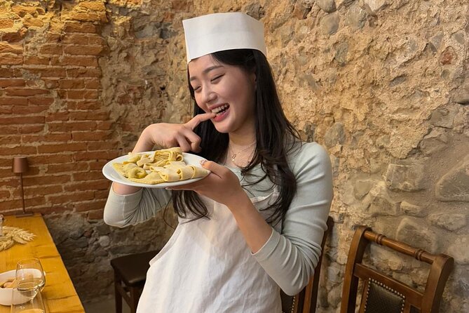 Florence: Ravioli & Pasta Class with Tiramisu and Unlimited Wine - Practical Details and Tips