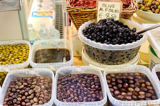 Florence Street Food Tour and sightseeing with Central Market - The Guides and the Group Experience