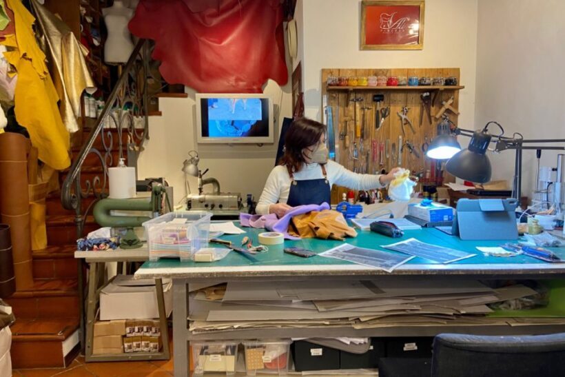 Florence: Traditional Artisan Private Walking Experience - Key Points