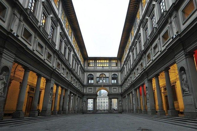 FLORENCE: Uffizi Gallery + Palazzo Vecchio monolingual Guided Tour - Small Group - Who Will Get the Most Out of This Tour?