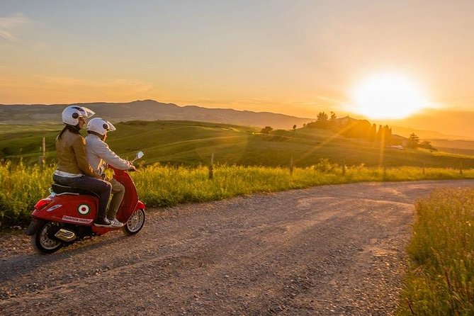 Florence Vespa Rental - Rental Inclusions and Features