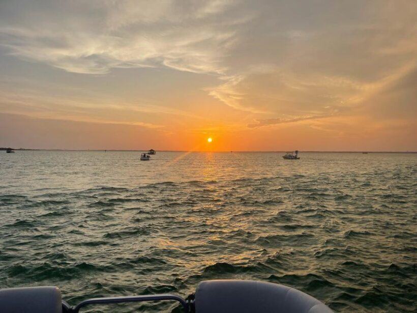 Florida: Emerald Coast Sunset & Dolphin Cruise with Guide - Who is This Tour Best For?