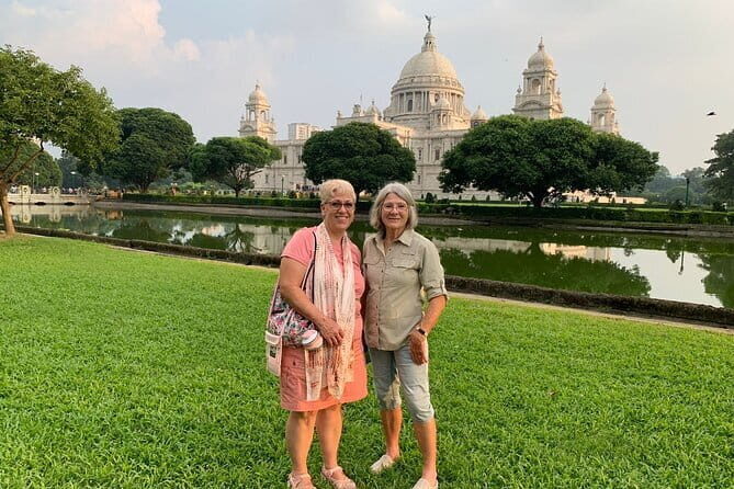 Flower Market Colors and Ganges Ghat Experience - The Sum Up