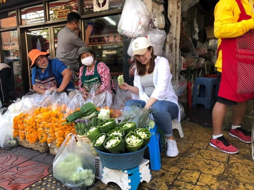 Flower Market & Floral Art: Multi-language Private Tour - Key Points