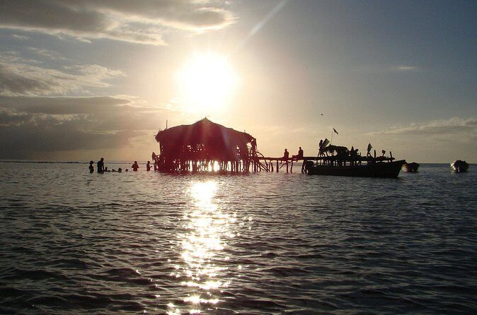 Floyd's Pelican Bar [Private Transportation] - Floyd’s Pelican Bar: The Heart of the Experience