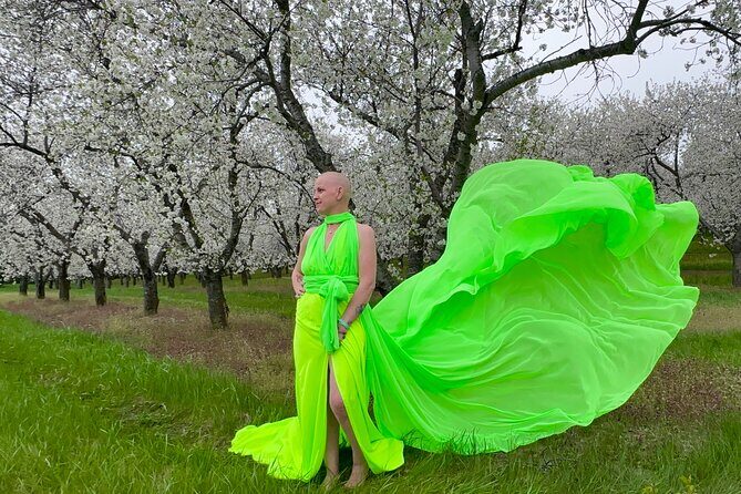 Flying Dress Photo Shoot in Traverse City - Who Will Love This Experience?