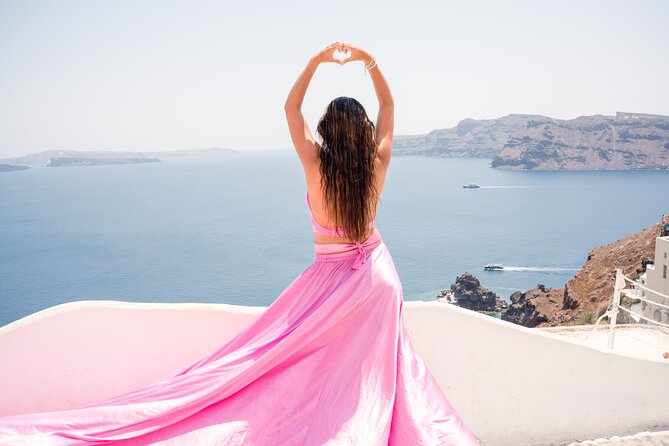Flying Dress Santorini Photoshoot - Capturing Memorable Moments in Santorini