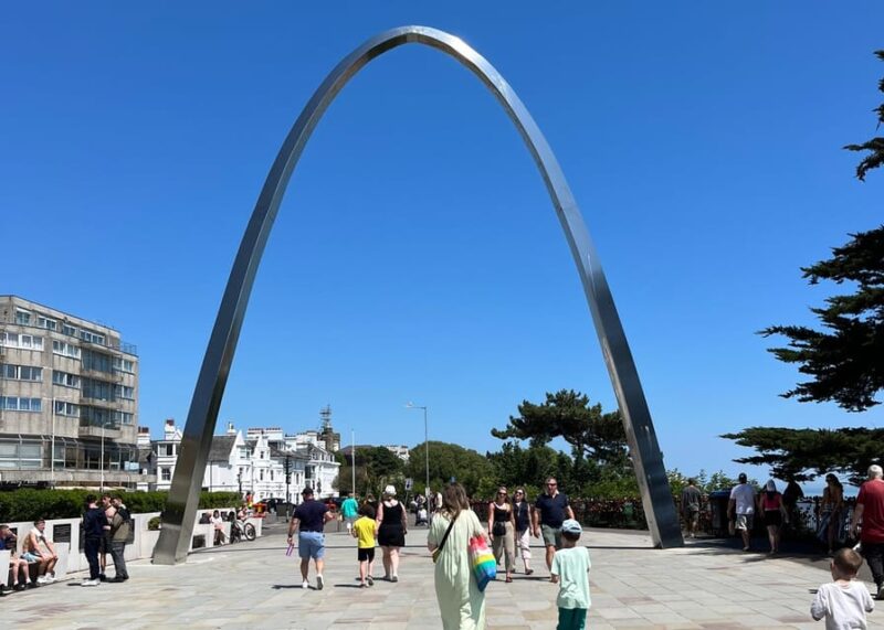 Folkestone: Private 2hr Walking Tour with a Blue Badge Guide - The Sum Up