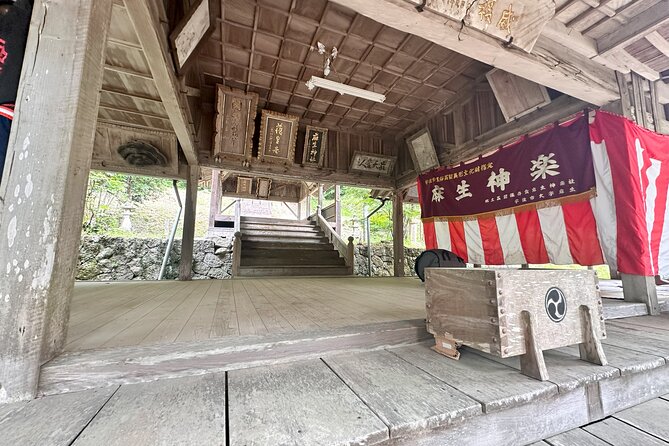 Folklore of KAGURA - Costumes and Masks in Kagura