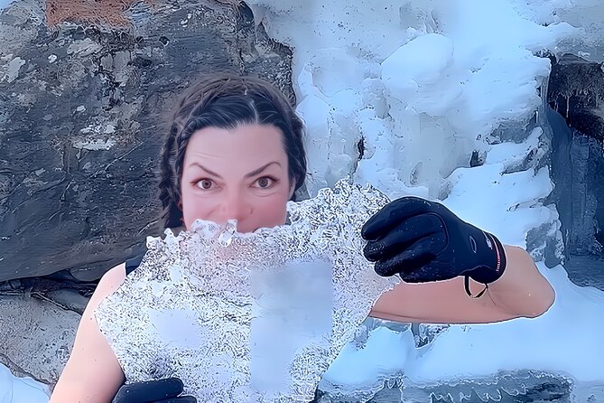 Fondue in challet with Local Stories & Sphere in the centrum - The Value of This Experience