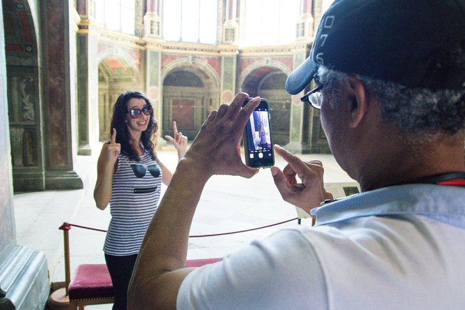 Fontainebleau and Vaux-Le-Vicomte Castle Small-Group Day Trip From Paris - Whats Included