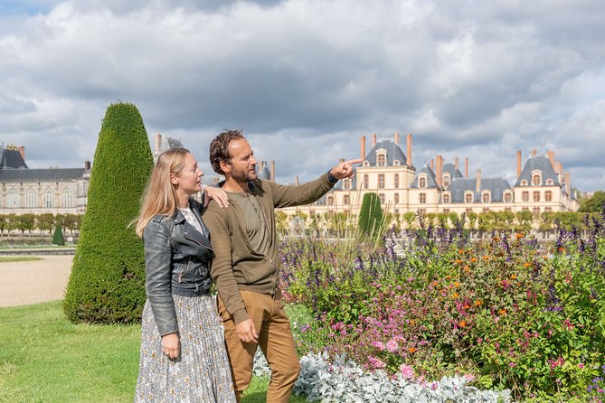 Fontainebleau and Vaux Le Vicomte Chateaux Day Trip From Paris - Customer Feedback and Experiences