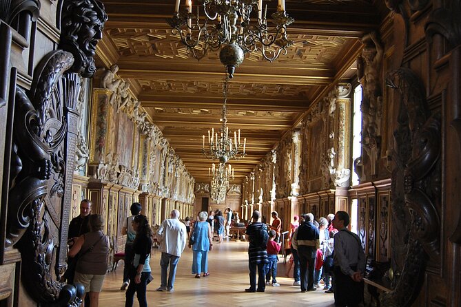 Fontainebleau Private Guided Tour: Half-Day Trip From Paris - Transportation and Logistics