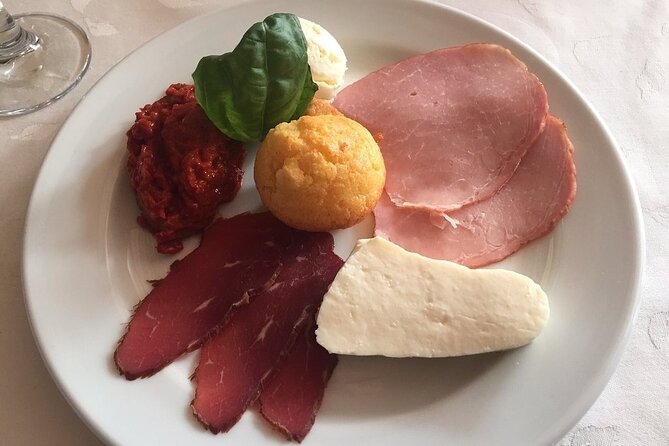 Food and Culture Tour in Belgrade - Local Serbian Dishes to Expect