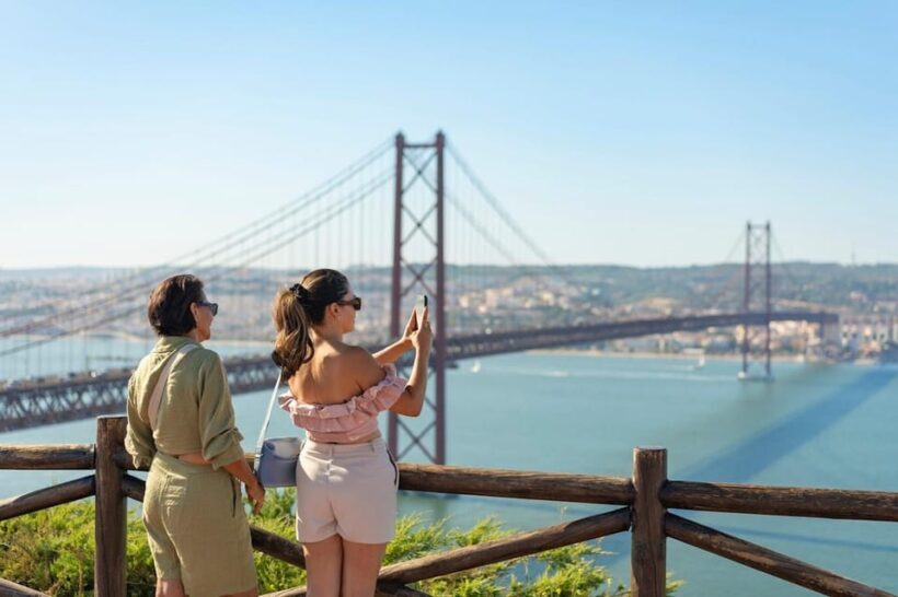 Food & Drink Private Tour in Lisbon & Cacilhas w/ Ferry Ride - An Overview of the Experience