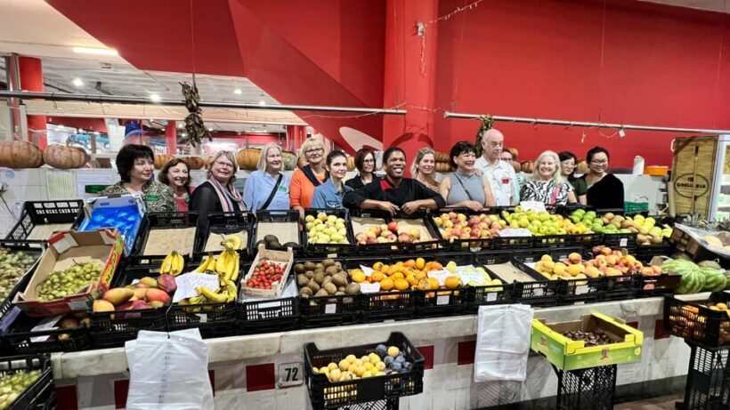 Food Market Guided Tour with Chef and Cooking Class - Introduction