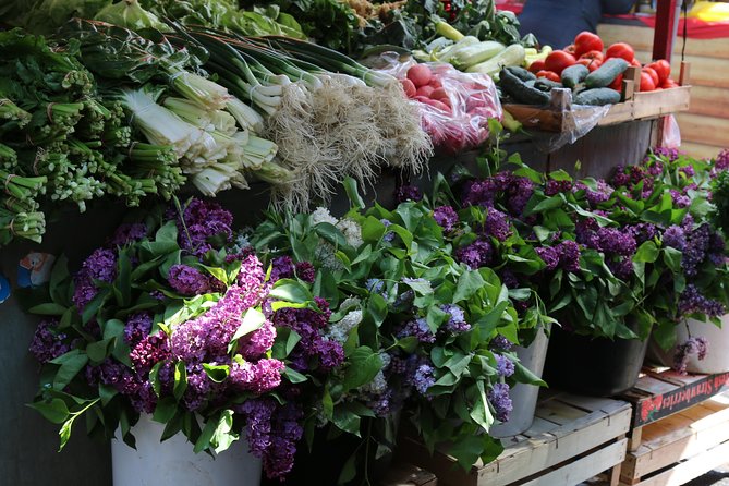 Food Tasting at Locals Favorite Farmers Market in Belgrade - What Travelers Are Saying