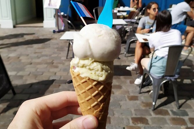 Food Tour of Montmartre Best Pastries Chocolates and Desserts - Authentic Experiences and Real Traveler Feedback