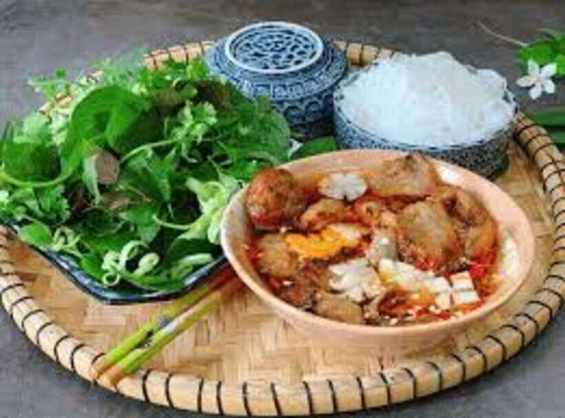 Food tour, walking tour, discovering Hanoi - Key Points