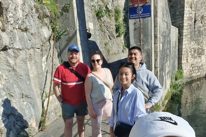 Food, Wine and the Best Private Walking Tour of Kotor - Meeting Point and Tour Dynamics