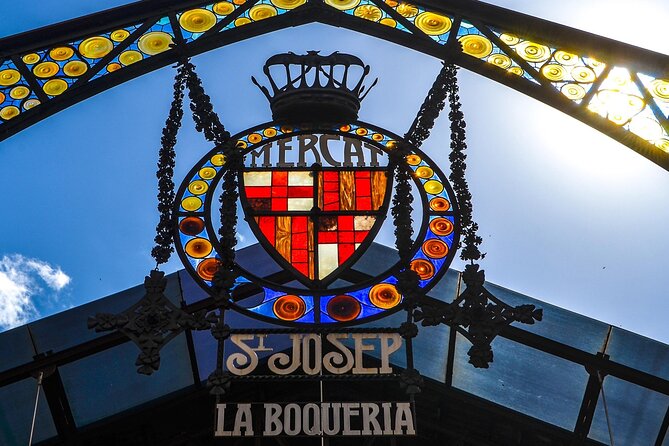 Food, Wine & History Tour With La Boqueria Market in Barcelona - Discovering La Boqueria Market