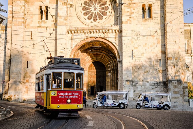 Food & Wine Tour of Lisbon in Private Eco Tuk Tuk - Tour Experience