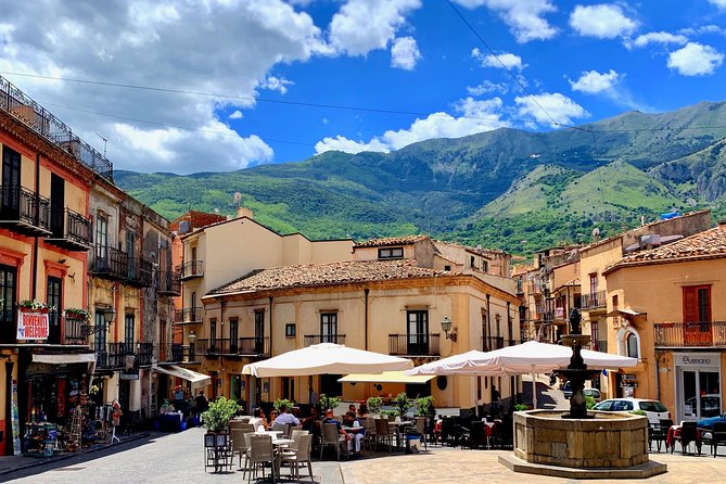 FOODIES DELIGHT and SICILIAN VILLAGE Private Exclusive Tour from Palermo - Returning to Palermo: A Day Well Spent