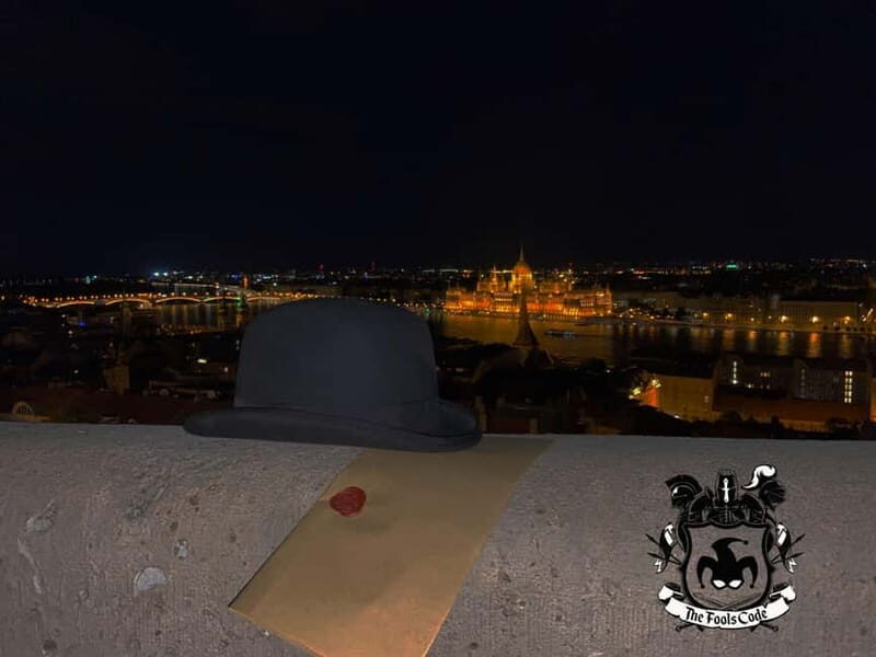 FoolsCode: EscapeRoom/Sightseeing tour with Actor Tourguide - Exploring Budapest’s Buda Castle District on Foot and Puzzle