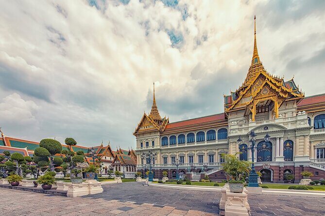Footsteps of Love: A Romantic Wander through Bangkoks Heart - Practical Considerations