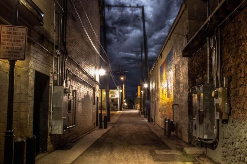 Forbidden Frights of Flagstaff Ghost Tour - The Guide and Group Dynamics