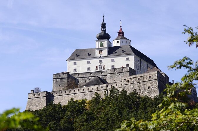 Forchtenstein Castle Guided Winter Tour - Introduction: Authentic History and Stunning Views at Forchtenstein Castle