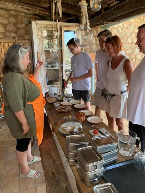 Fornalutx - hiking to the olive farm & oil tasting - Who Should Consider This Tour?