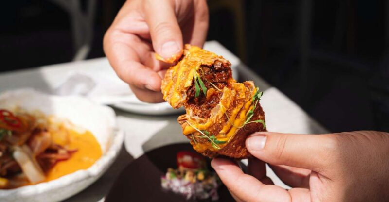 Fort Lauderdale Beach: Food & Drinks Tour - Authentic Experiences and Tips