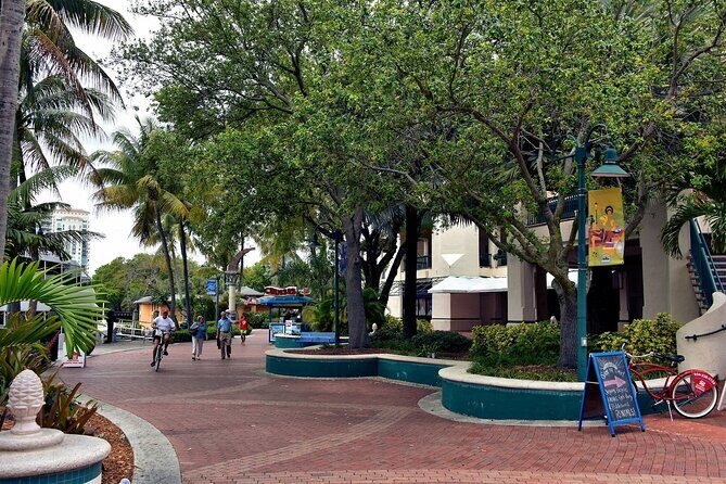 Fort Lauderdale History and Sightseeing Tour on Electric Bike(s) - A Closer Look at the Fort Lauderdale Electric Bike Tour