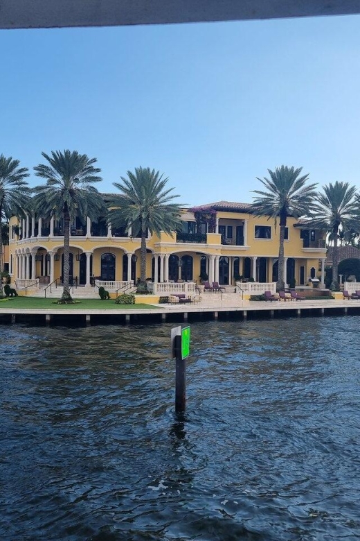 Fort Lauderdale: Millionaire's Row Cruise with Drinks - Key Points