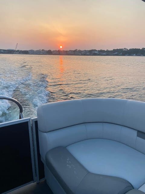 Fort Walton: Sunset Dolphin Cruise on the Emerald Coast - Key Points