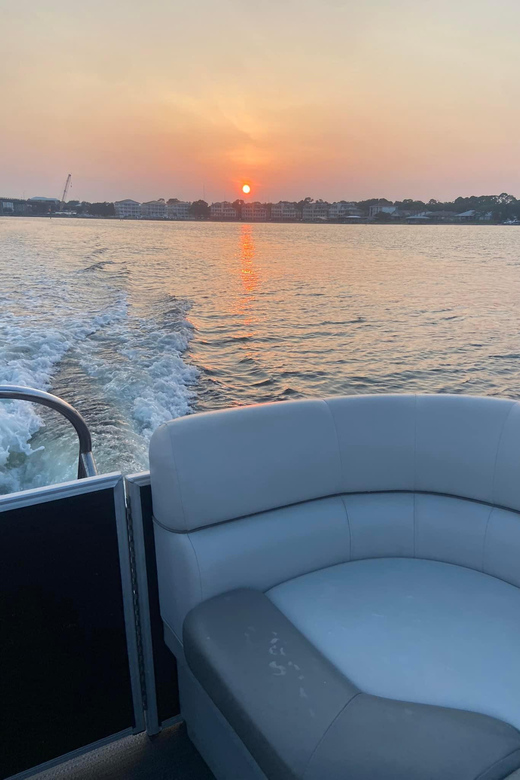 Fort Walton: Sunset Dolphin Cruise on the Emerald Coast - The Practical Side: Logistics, Price, and What’s Included