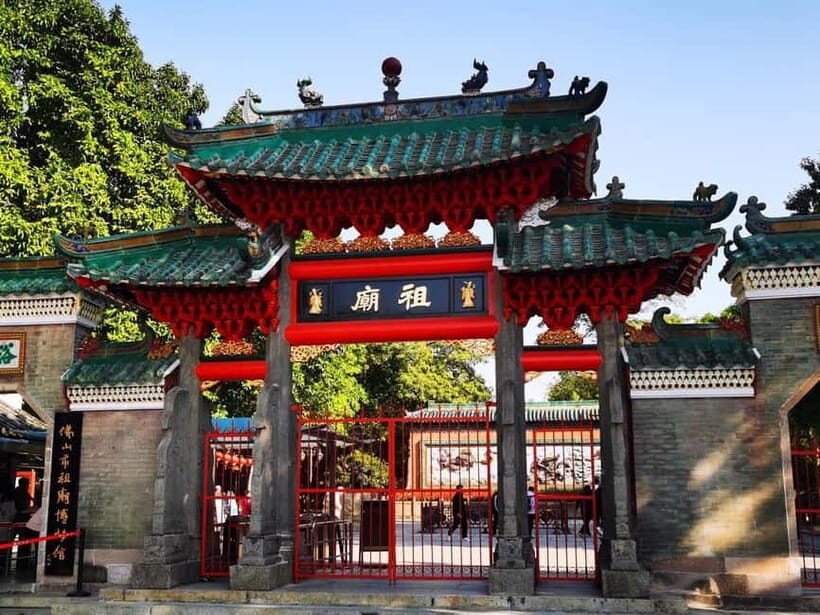 Foshan: Ancestral Temple, Qinghui Garden and Water Town - The Charm of Fengjian Water Town