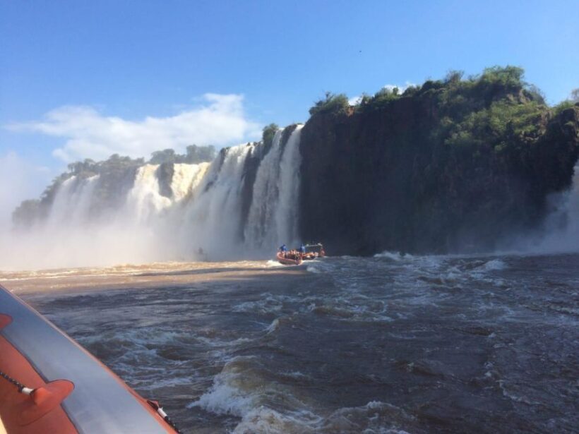 Foz do Iguaçu: Brazil/Argentina Sides Iguazu Falls Day Tour - The Guides and Their Impact