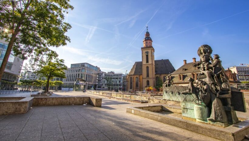 Frankfurt: Capture the most Photogenic Spots with a Local - Why Choose This Tour?