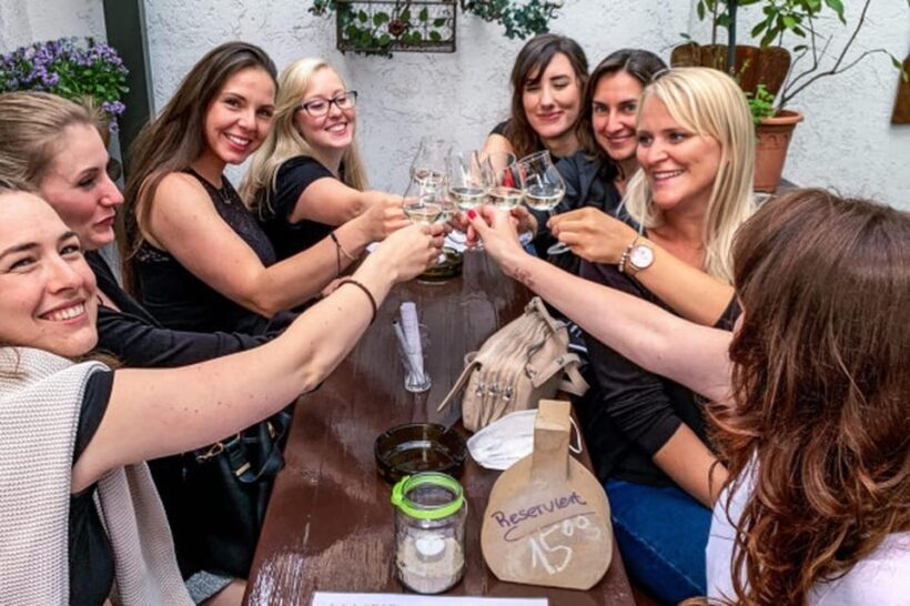 Frankfurt: Food Tour to 3-4 Local Food Spots - Who Should Consider This Tour?