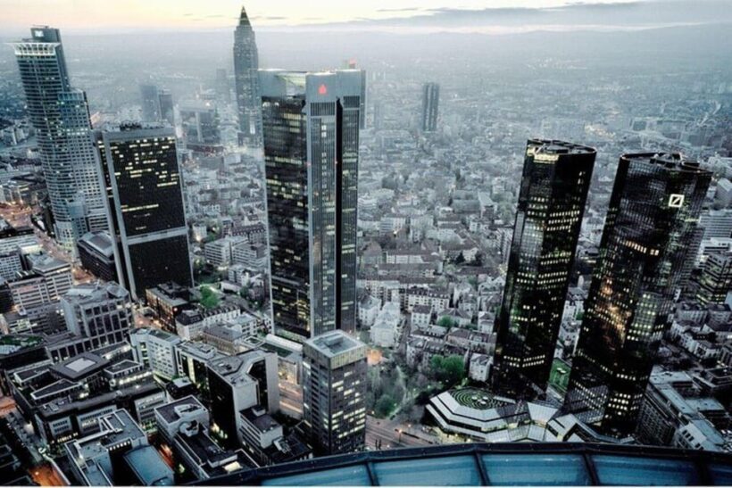 Frankfurt : Highlights & hidden Gems Private Walking Tour - Who Will Love This Tour?