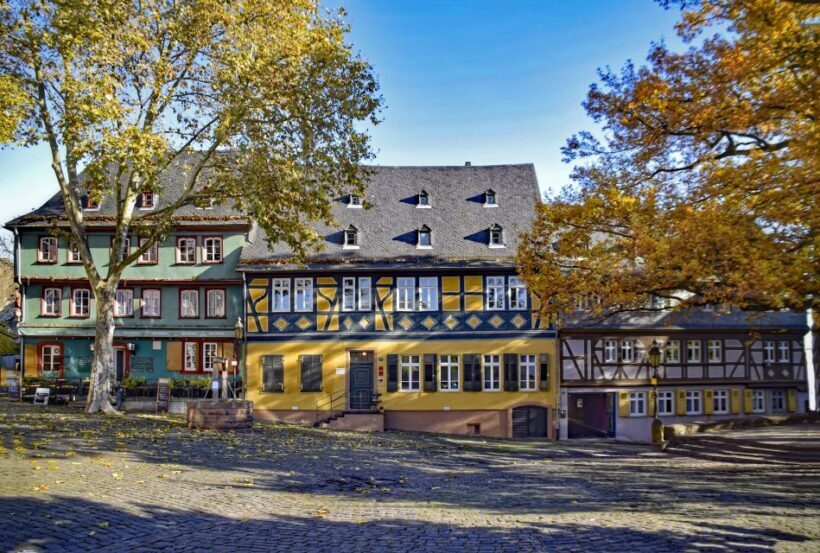 Frankfurt: Höchst Walking Tour with a Local - Key Points