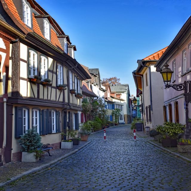 Frankfurt: Höchst Walking Tour with a Local - Who Is This Tour Perfect For?