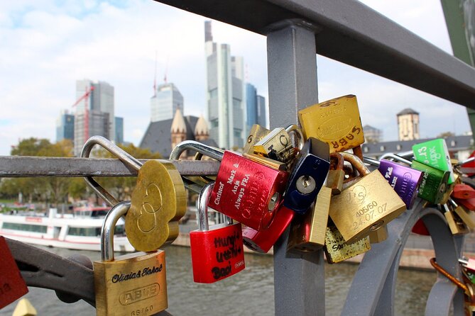 Frankfurt Missing Treasure Self-Guided Tour and Exploration Game - Exploring the Landmarks of Frankfurt