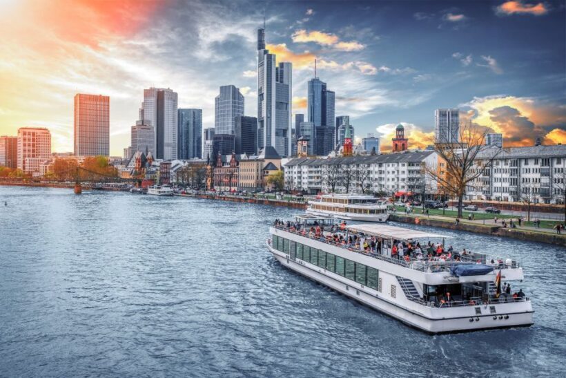Frankfurt: Old Town Highlights Private Walking Tour - Key Points